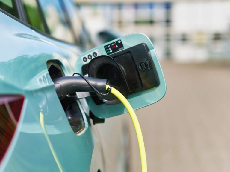 Lithium im Wasser: Wie gelangt es dort hinein? - Mineralienrechner